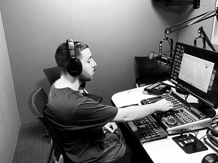 Sports & Hip-Hop with DJ Mad Max on WSJU Radio 2018